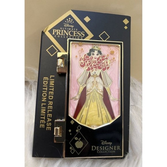Disney | Accessories | Disney Designer Collection Snow White Hinged Pin ...
